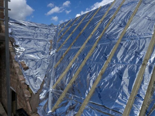 5 Easy Tips for Installing Foil Insulation the Right Way - SuperFOIL ...